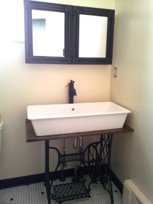 Singer Sewing Machine Sinks?!? - The Resource Exchange